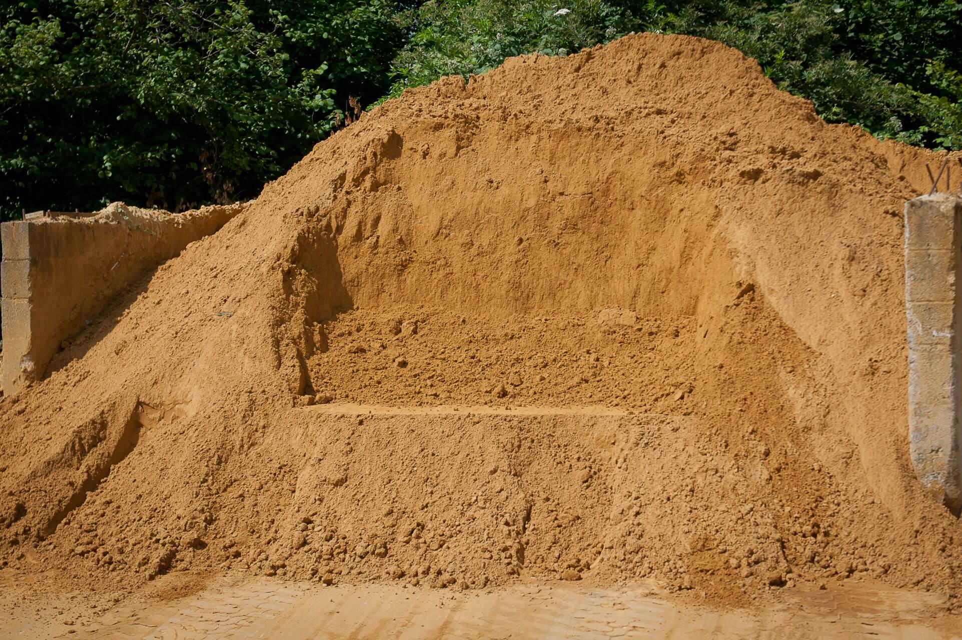 Building Sand Supplier In Surrey | GHT Construction Supplies